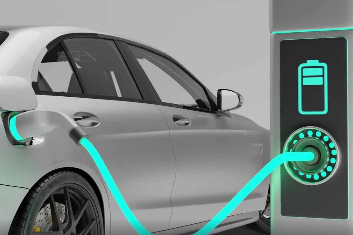 10 Common Uses of Silver in Everyday Items